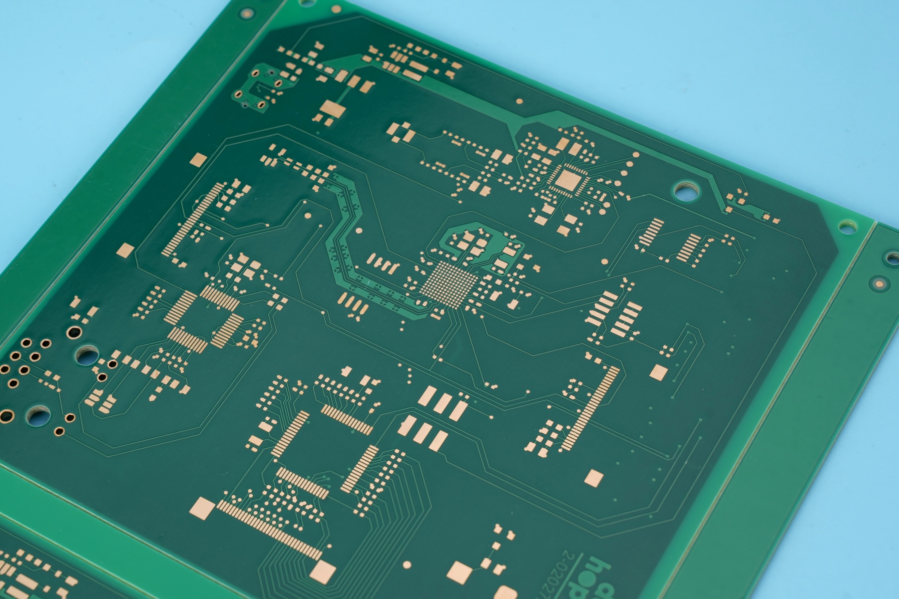 What is the Difference Between PCBA and PCB? PCB vs PCBA - Vietnam PCB ...